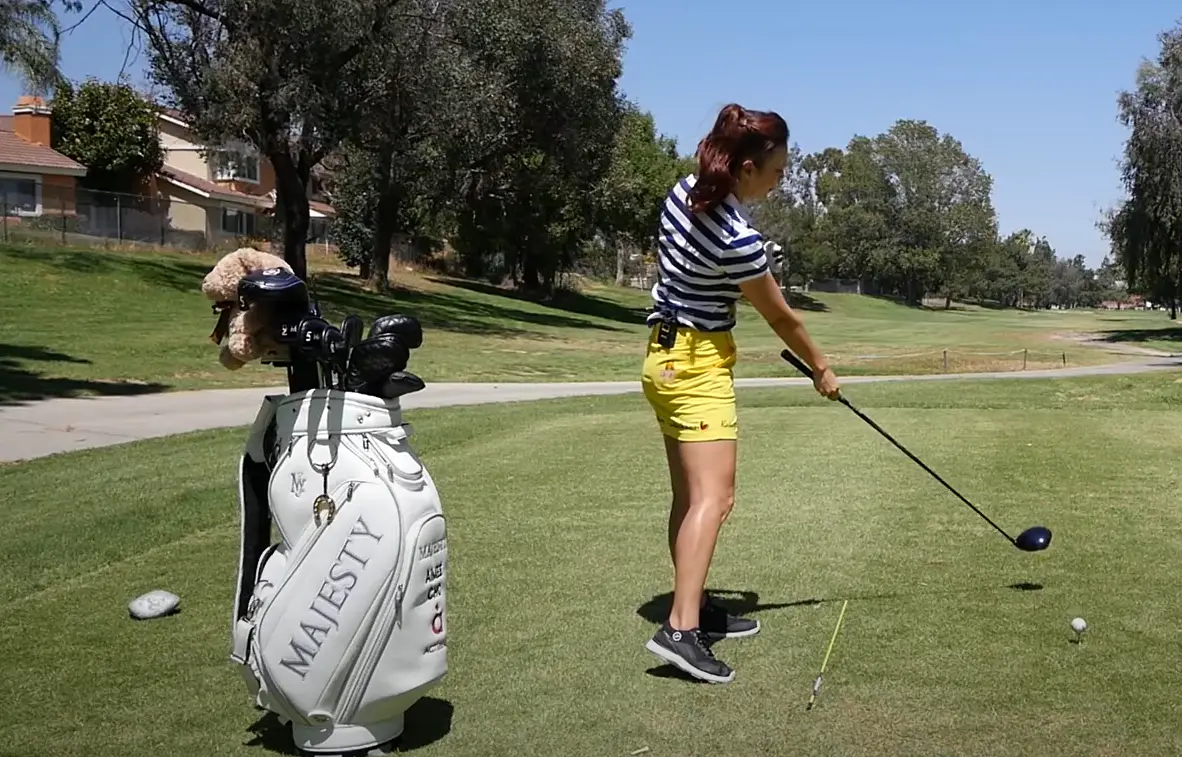 What is a Double Cross in Golf? - GolfProfy